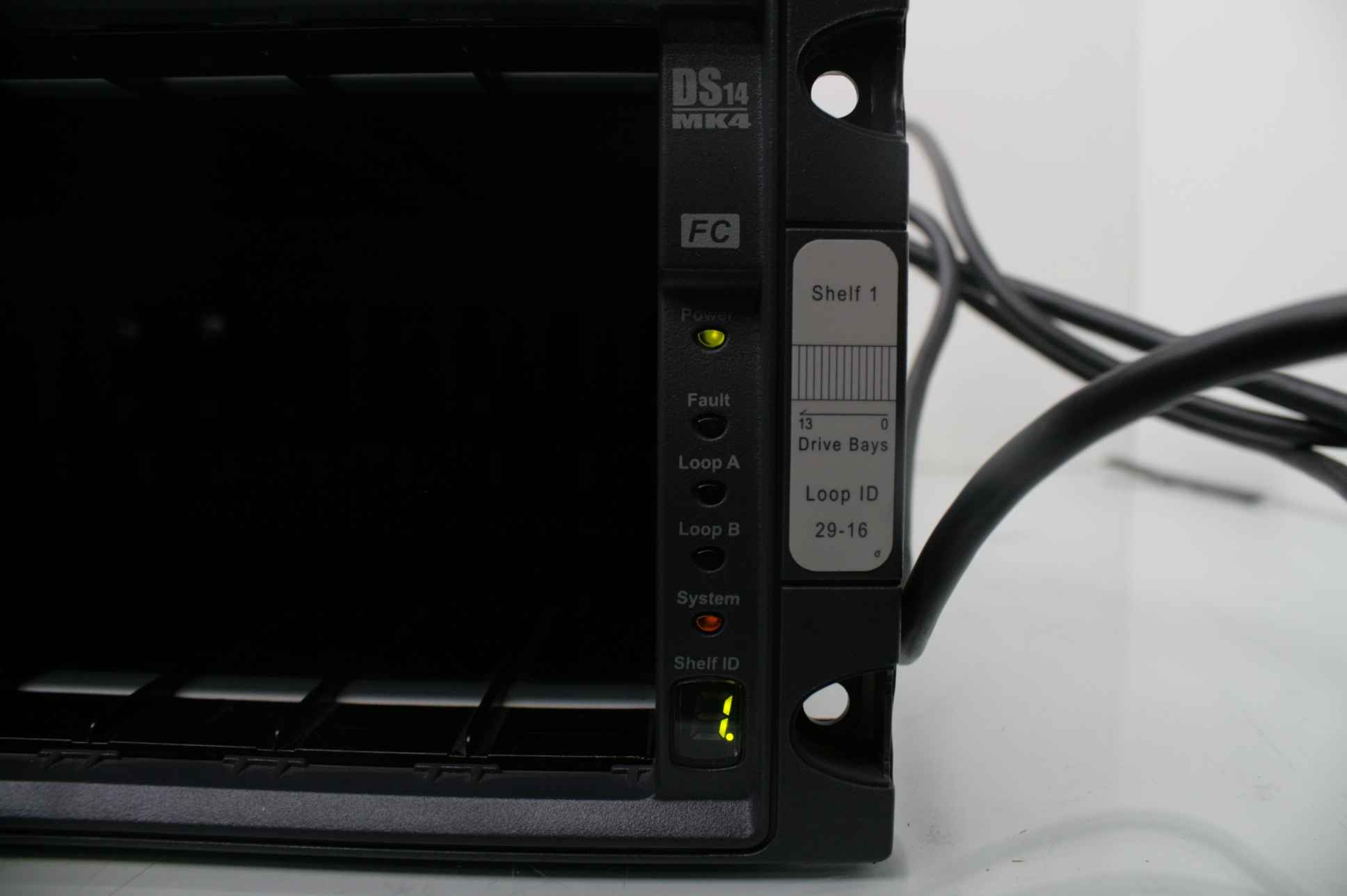 NetApp NAF-0601 Filer, FULL SYSTEM FAS3040 Filer w/ 6x NetApp DS14MK4 ...