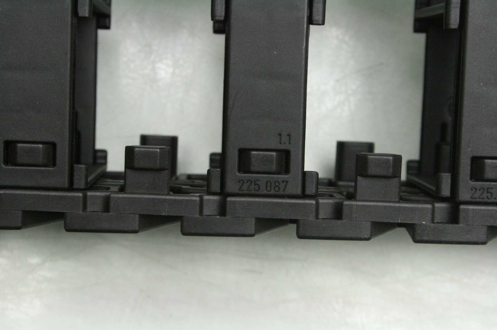 Igus E6-40-01-075 Energy Chain Cable Wireway Carrier Chain 38" Long E6 ...