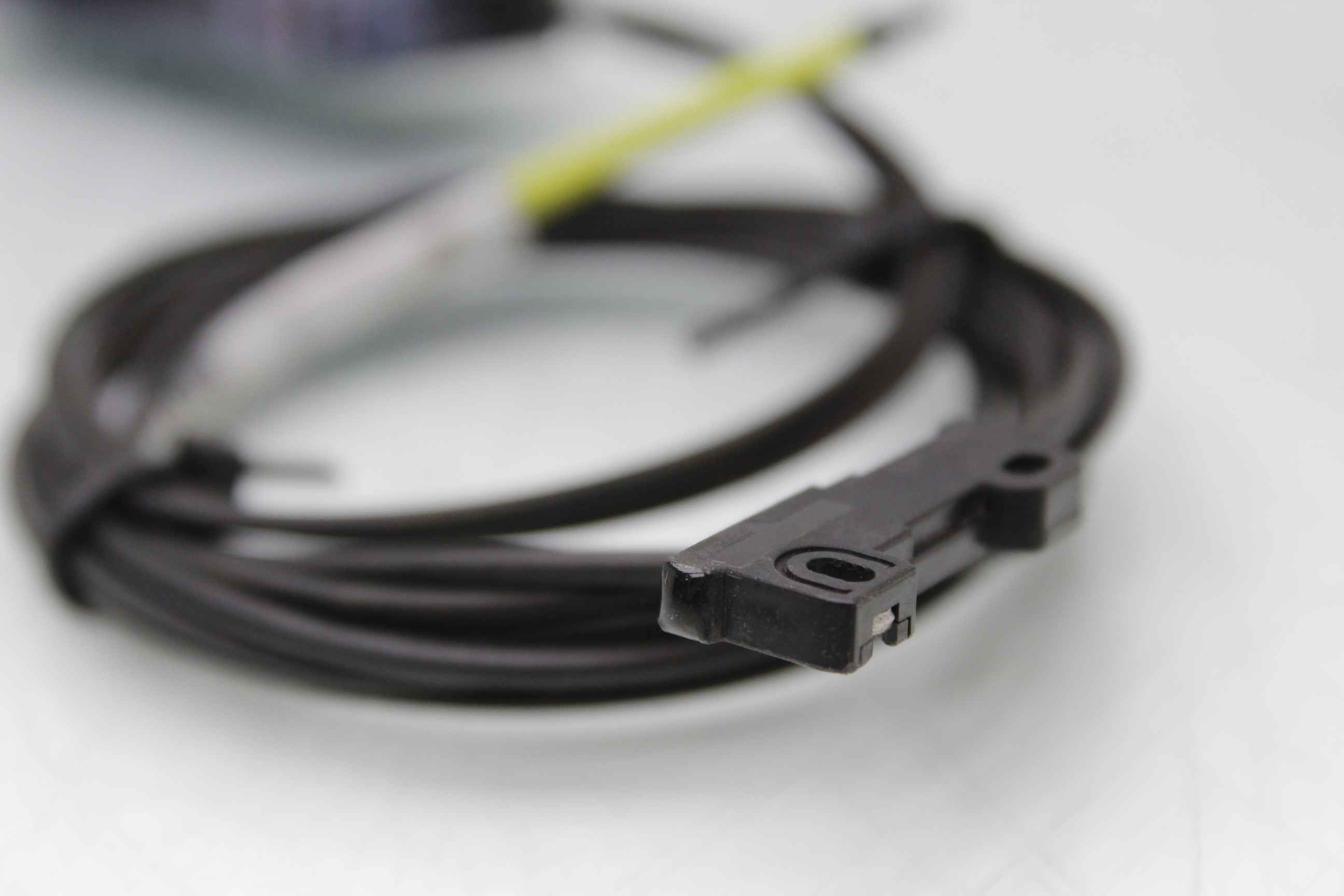 Keyence FS-V32 Digital Fiber Optic Sensor | eBay