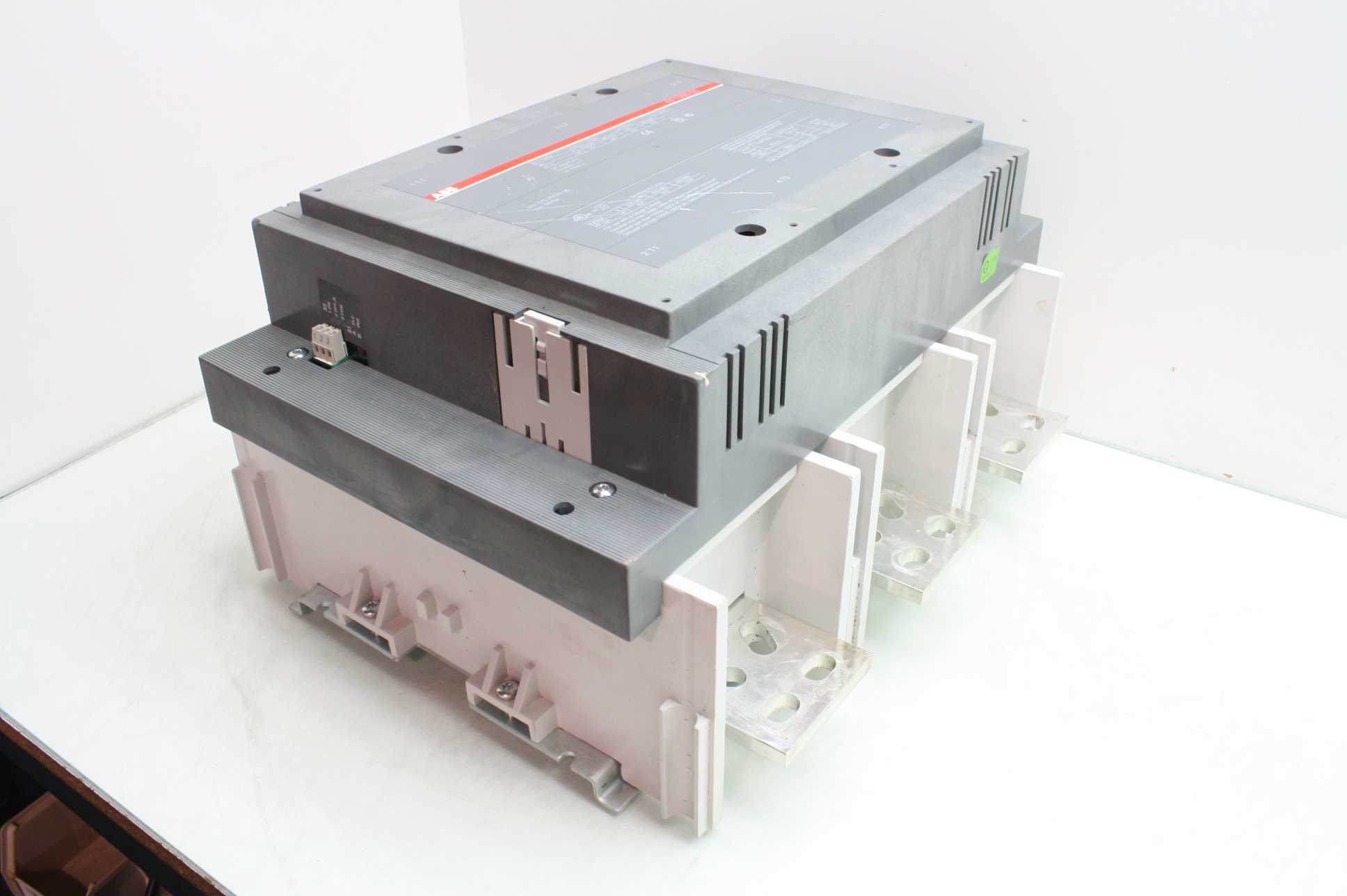 ABB AF1350-30 Contactor 100-250V DC Coil 1350A / 1000V DC / AF135030 ...